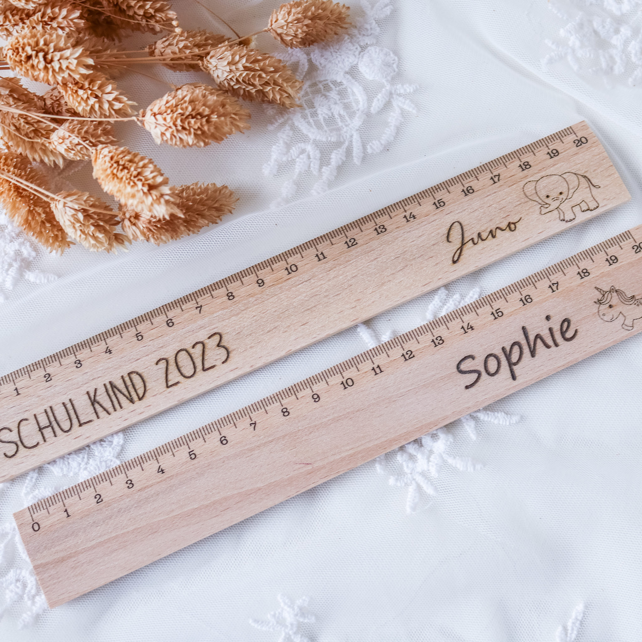 Lineal Holz personalisiert - Geschenk Schulanfang Einschulung 1. Schultag - personalisierbar ...