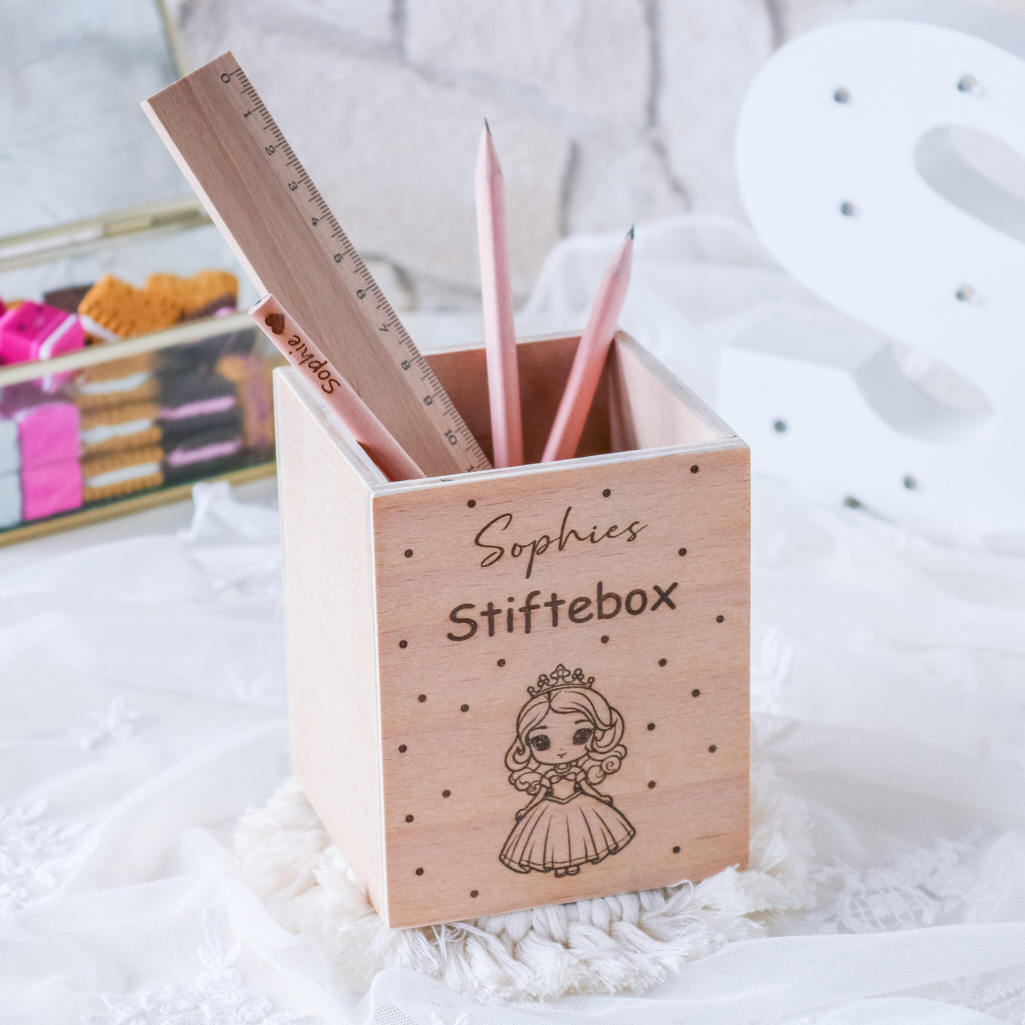 Stiftehalter Holz - Schreibtisch - personalisierbar mit Name + Motiv - Stiftebox - Geschenk ...